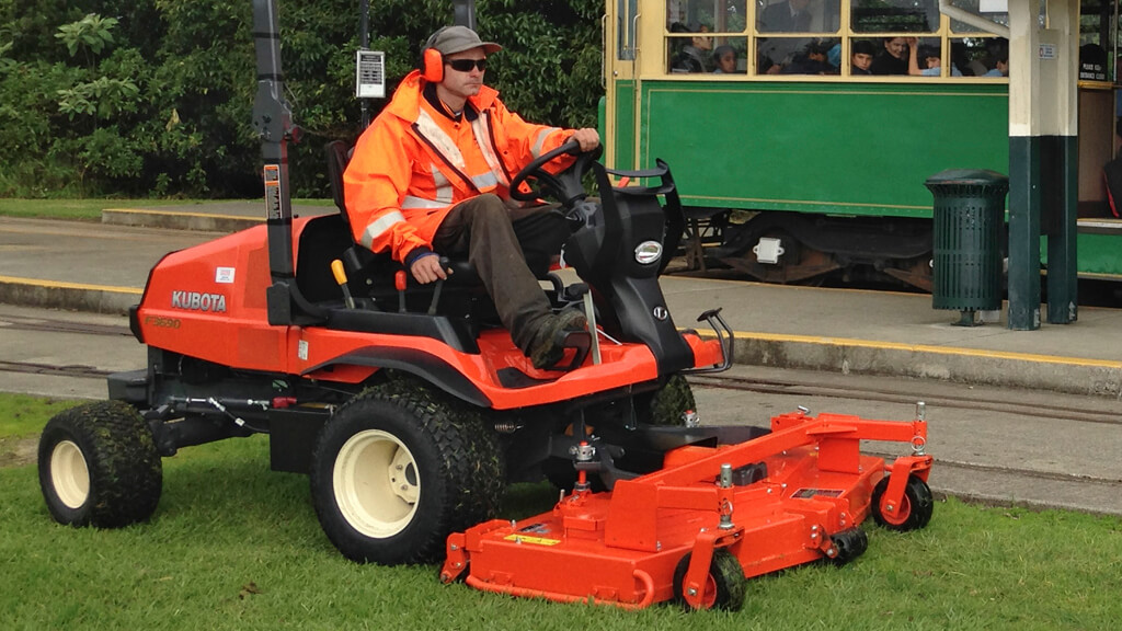 F Series Out-front Mowers | Kubota New Zealand