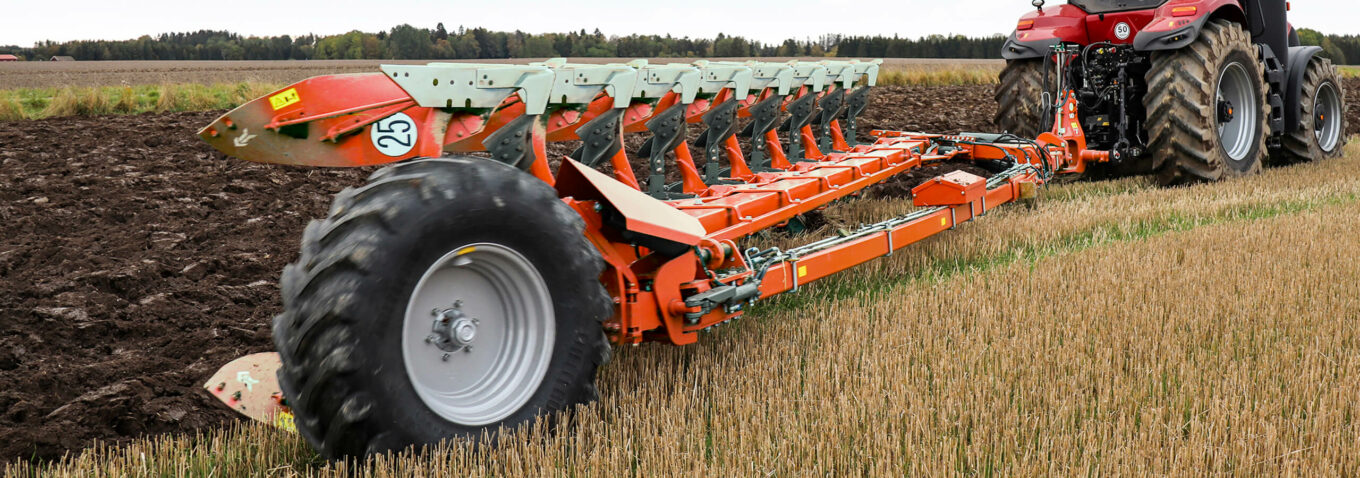 Reversible Plough RS7005V Series | Kubota Australia